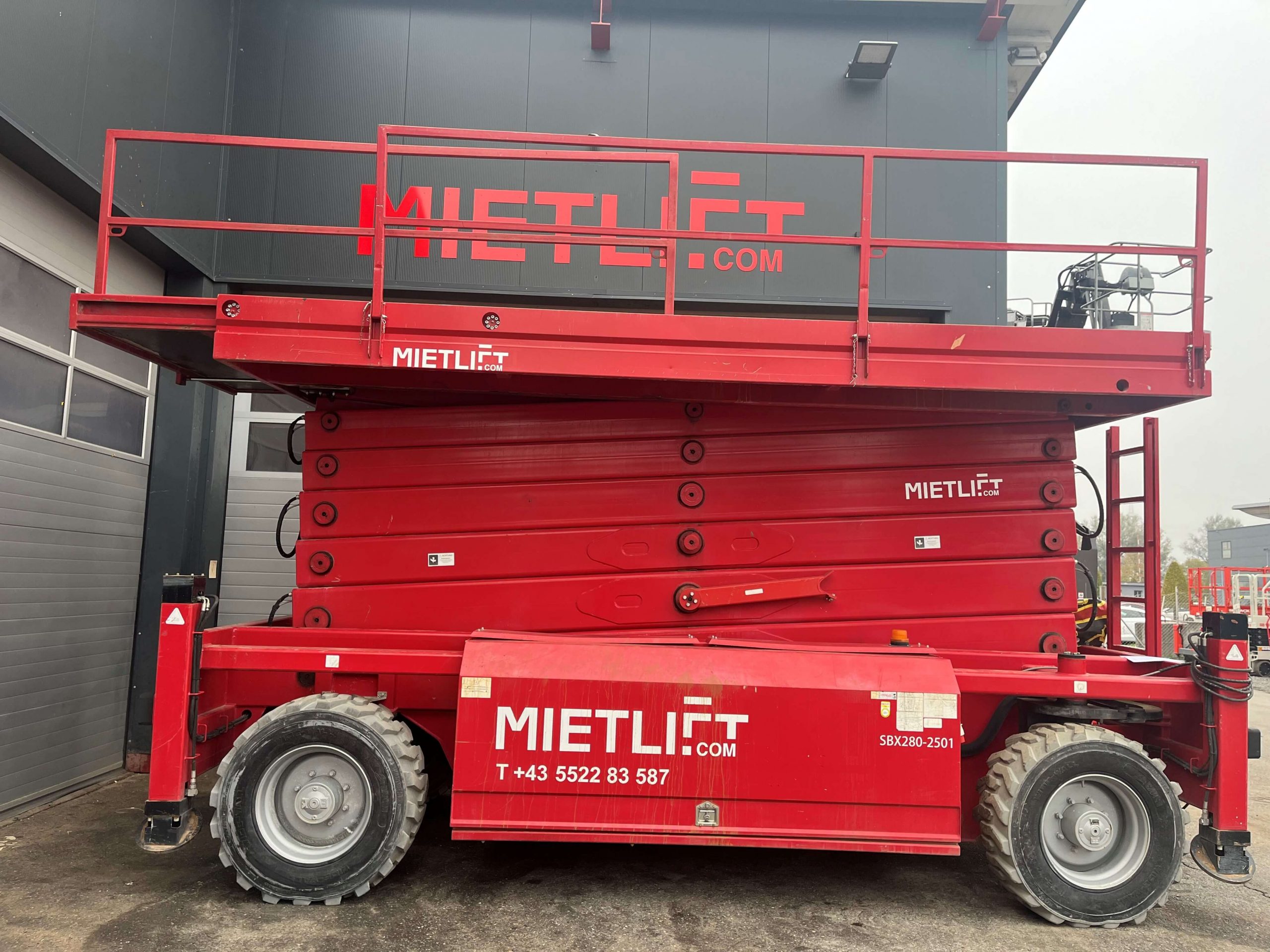 AB Lift S280-25 E4WDS - Mietlift