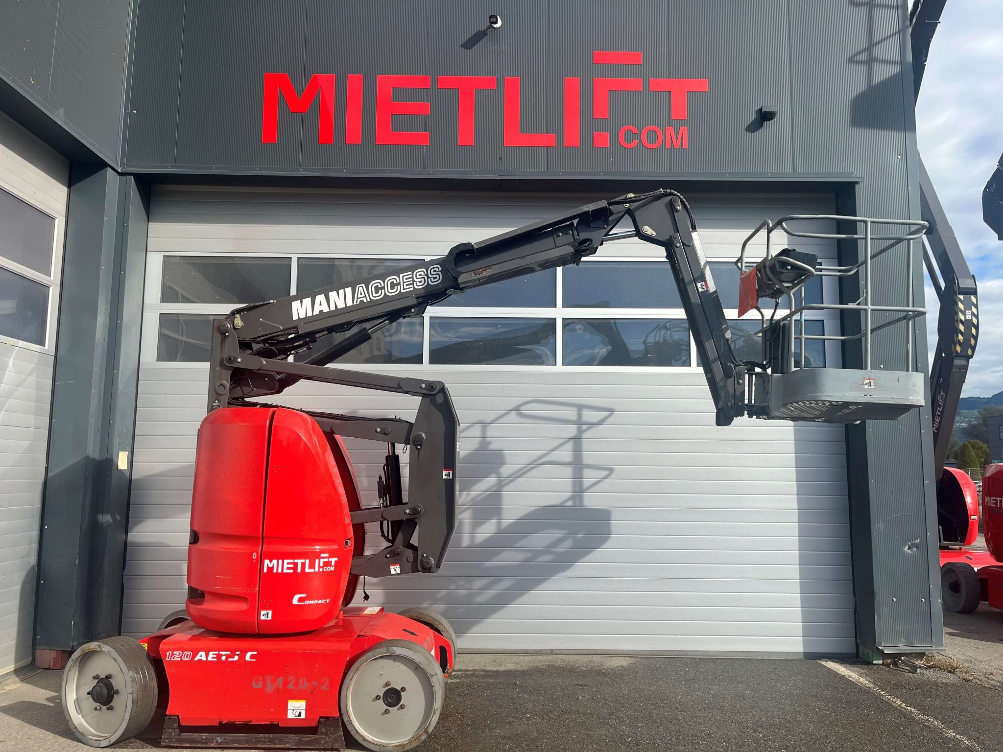 Manitou 120 AETJ - Mietlift
